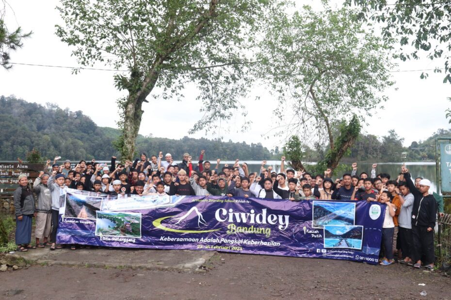 Al Hunafa Boarding School Rihlah to Ciwidey, Bandung - alhunafa.com